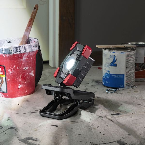 COAST CL20R Genopladelig LED arbejdslampe 1750 lumen · e-home